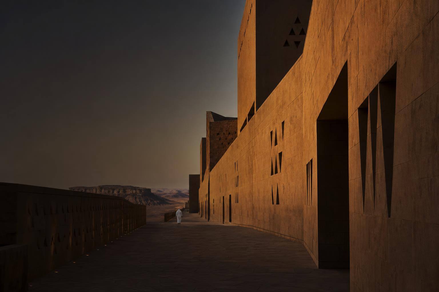 The Family & Dependant Visa Guide to Saudi Arabia (2026) | Tamra Mobility